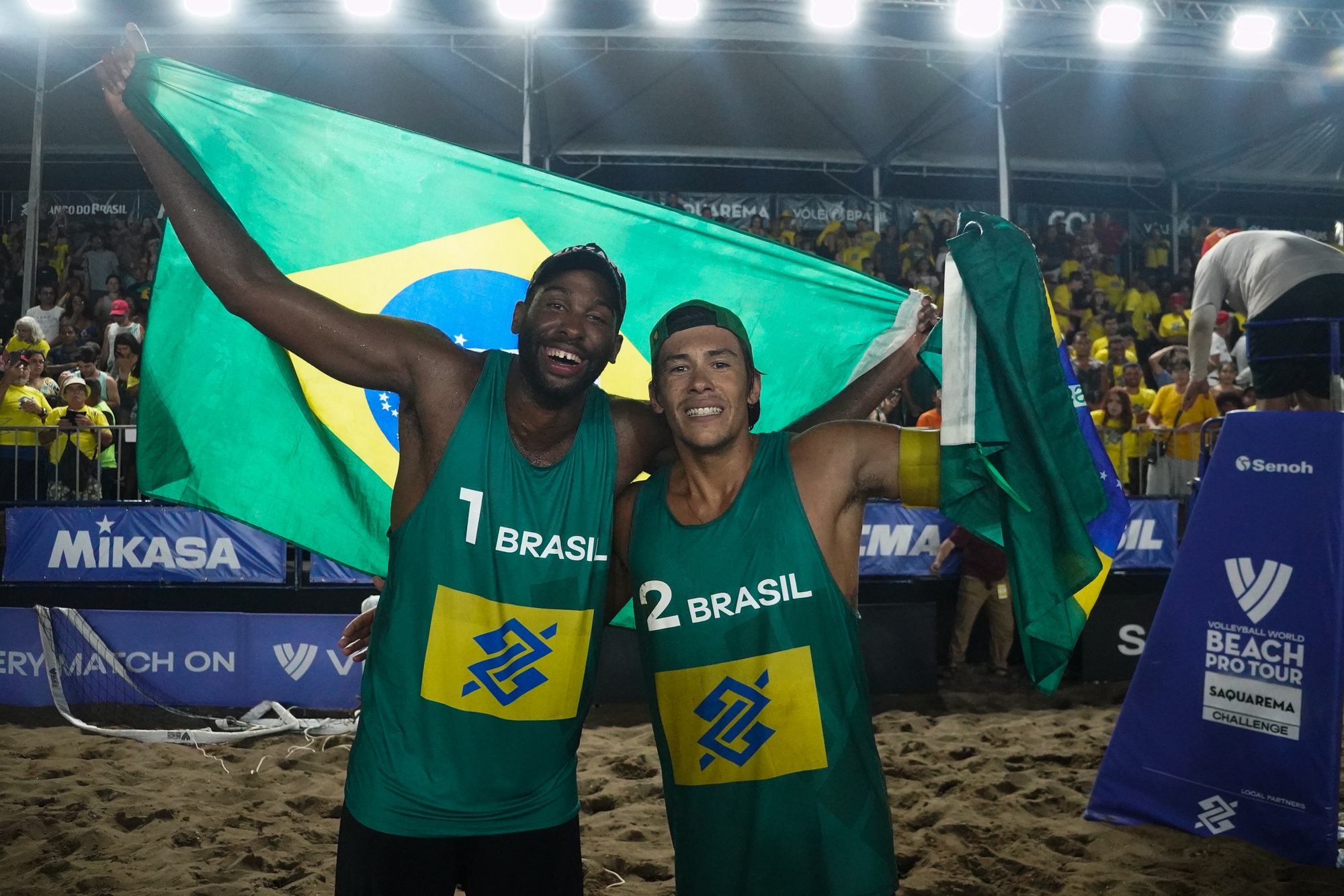 Evandro and Arthur please home fans with Saquarema Challenge gold