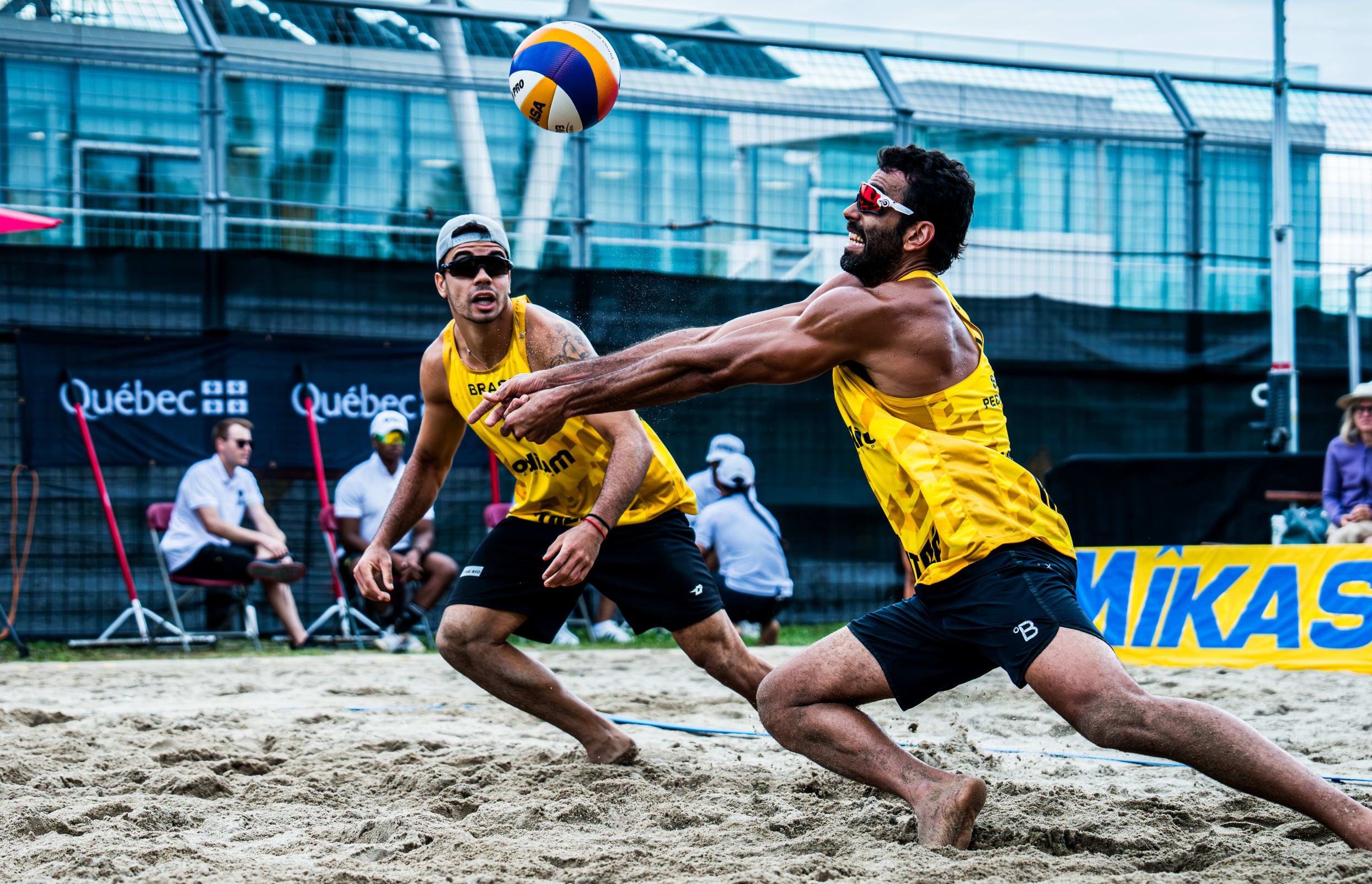 Brazilian qualifiers win pool to leap into Paris quarterfinals