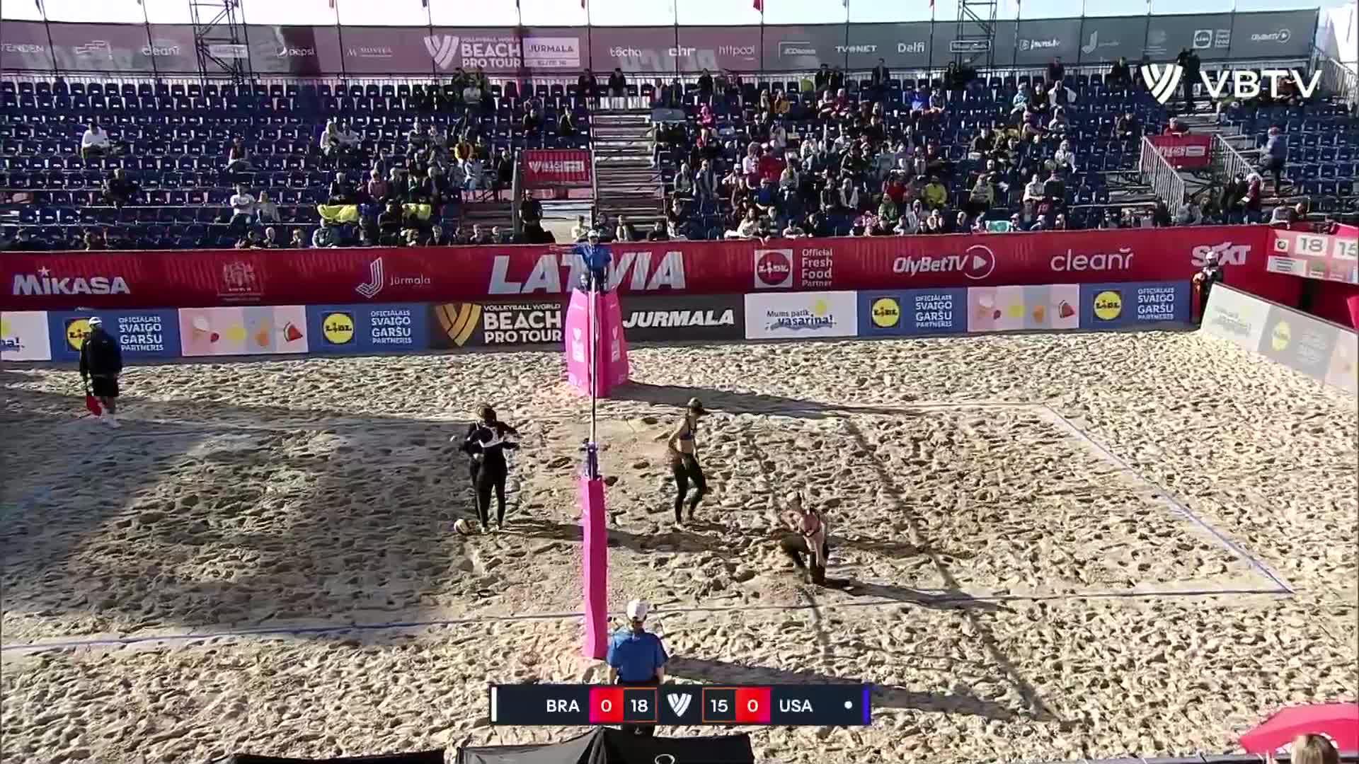 Barbara Seixas de Freitas Points Made Leader in Barbara Carol vs ...