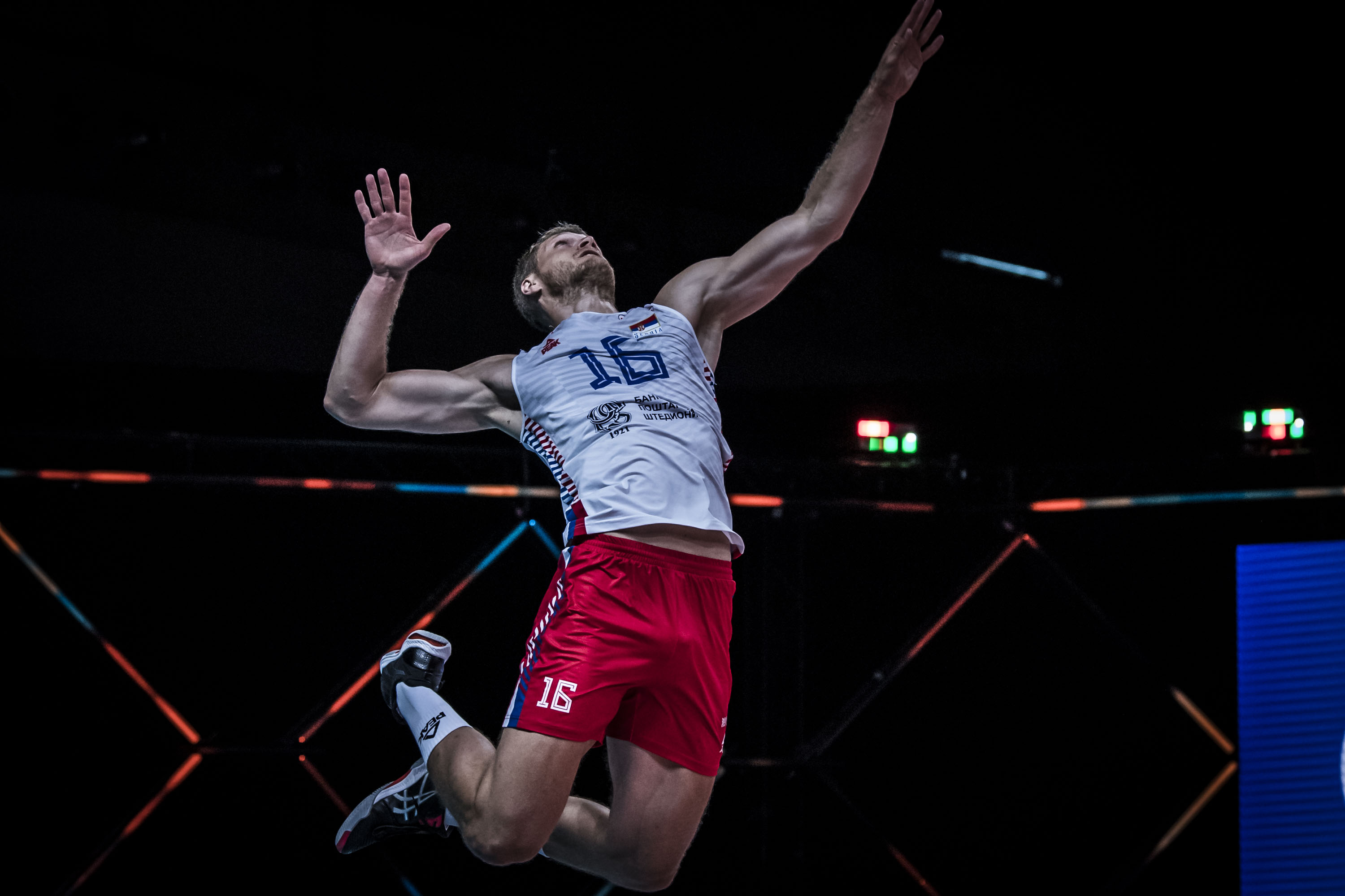 Drazen Luburic bangs 33 against Netherlands for fourth '30+' in men's VNL