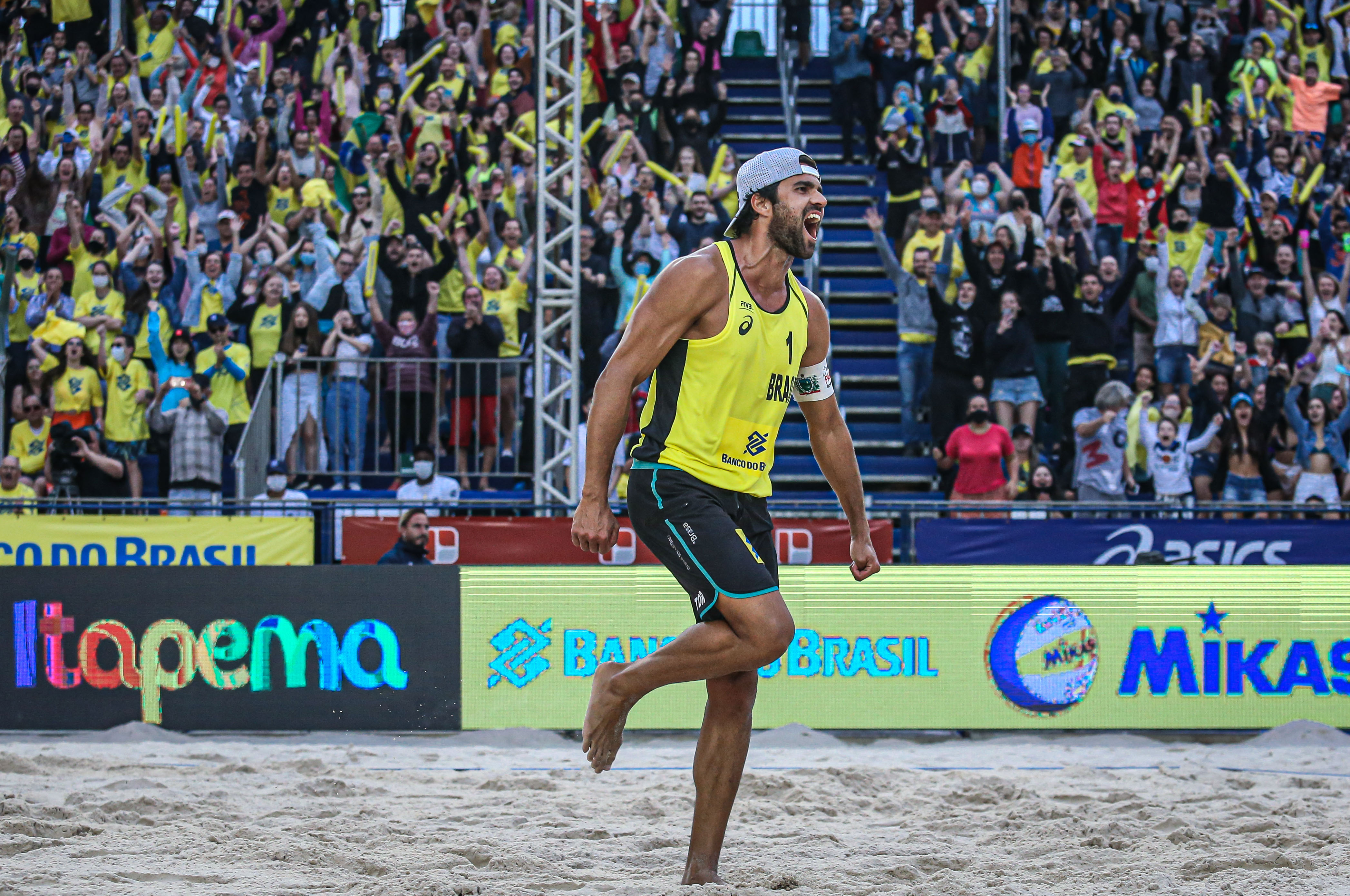 Vitor/Renato and Andre/George to clash in all-Brazilian final