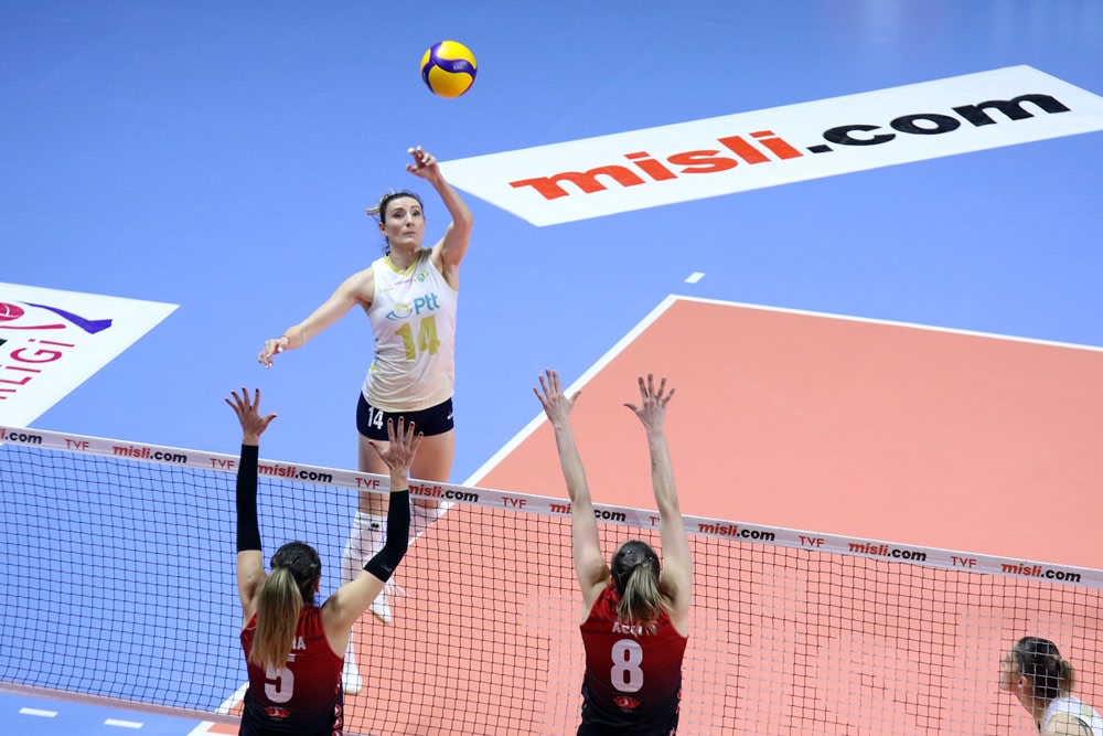 Dimitrova scores 30 points in Turkish league rollercoaster win