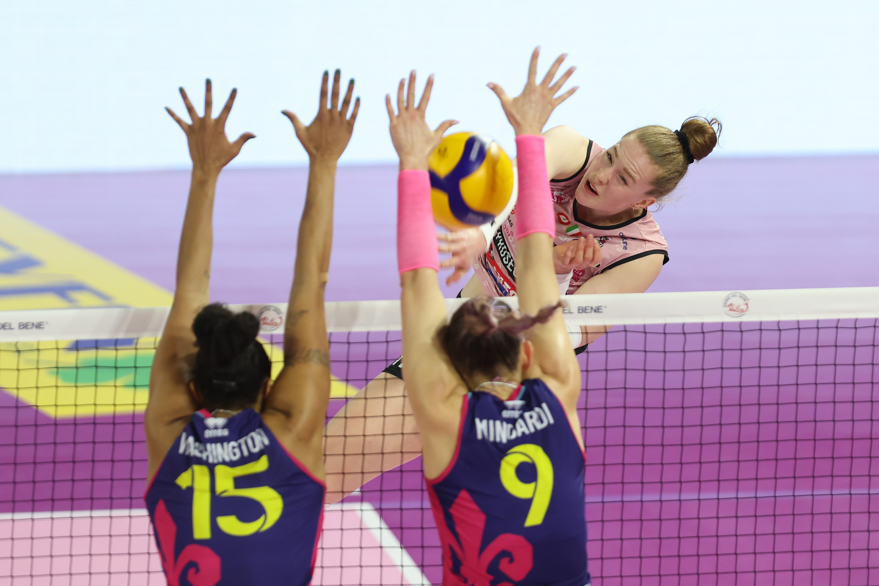 Imoco two points away from winning regular season in Italy