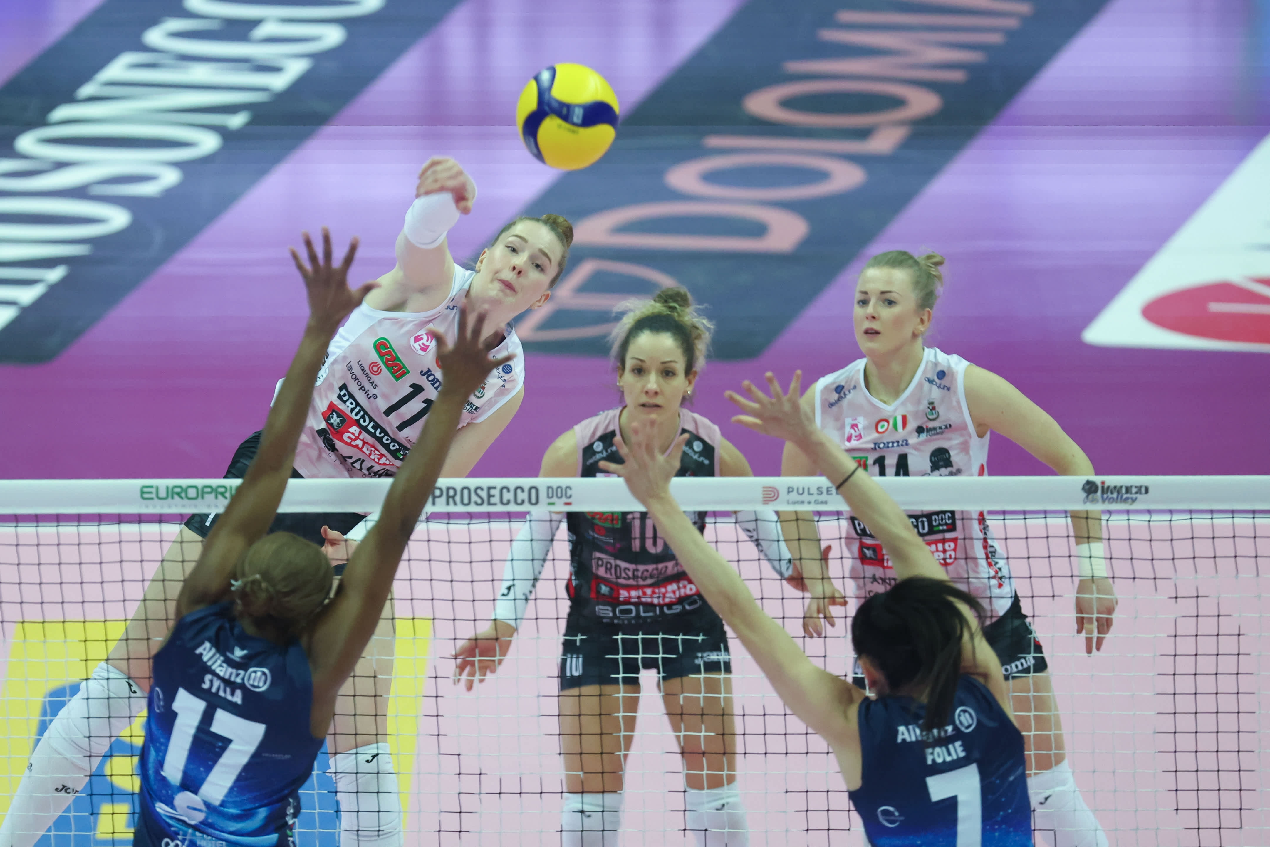 Imoco sweep Milano and charge forward at the top of the standings