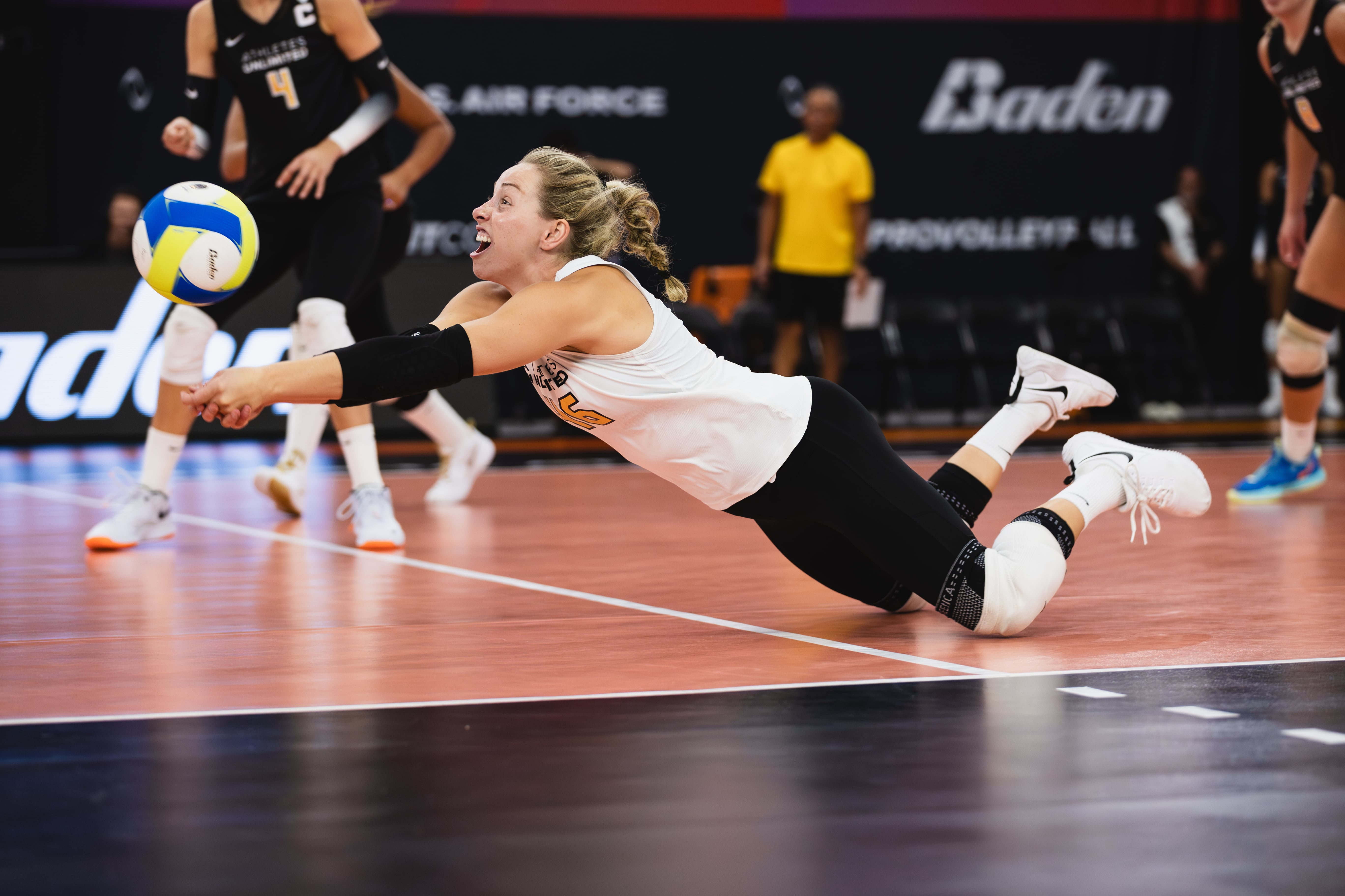 Hentz moves up after Athletes Unlimited week three