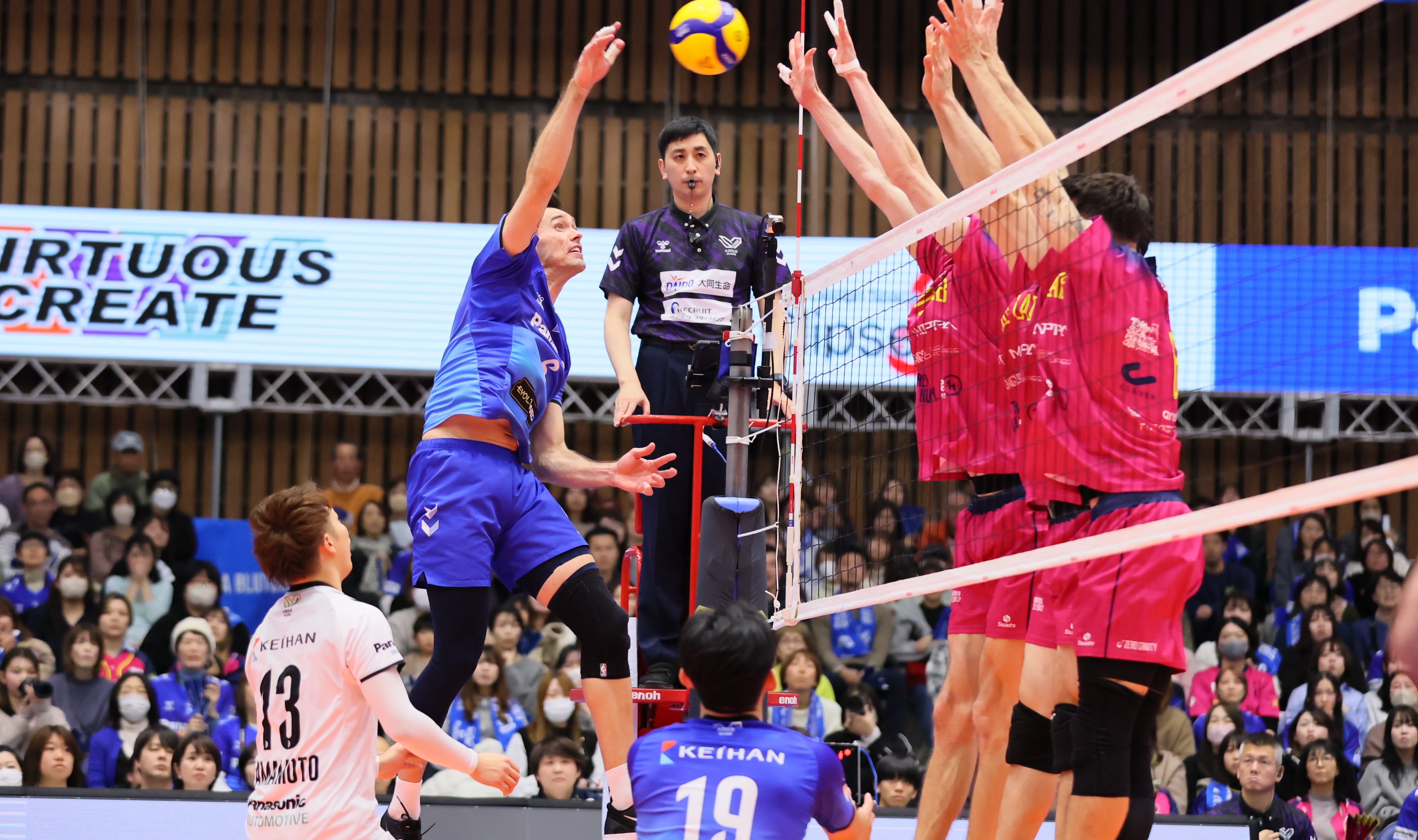 Tokyo take on Osaka in Japan’s big clash of the weekend