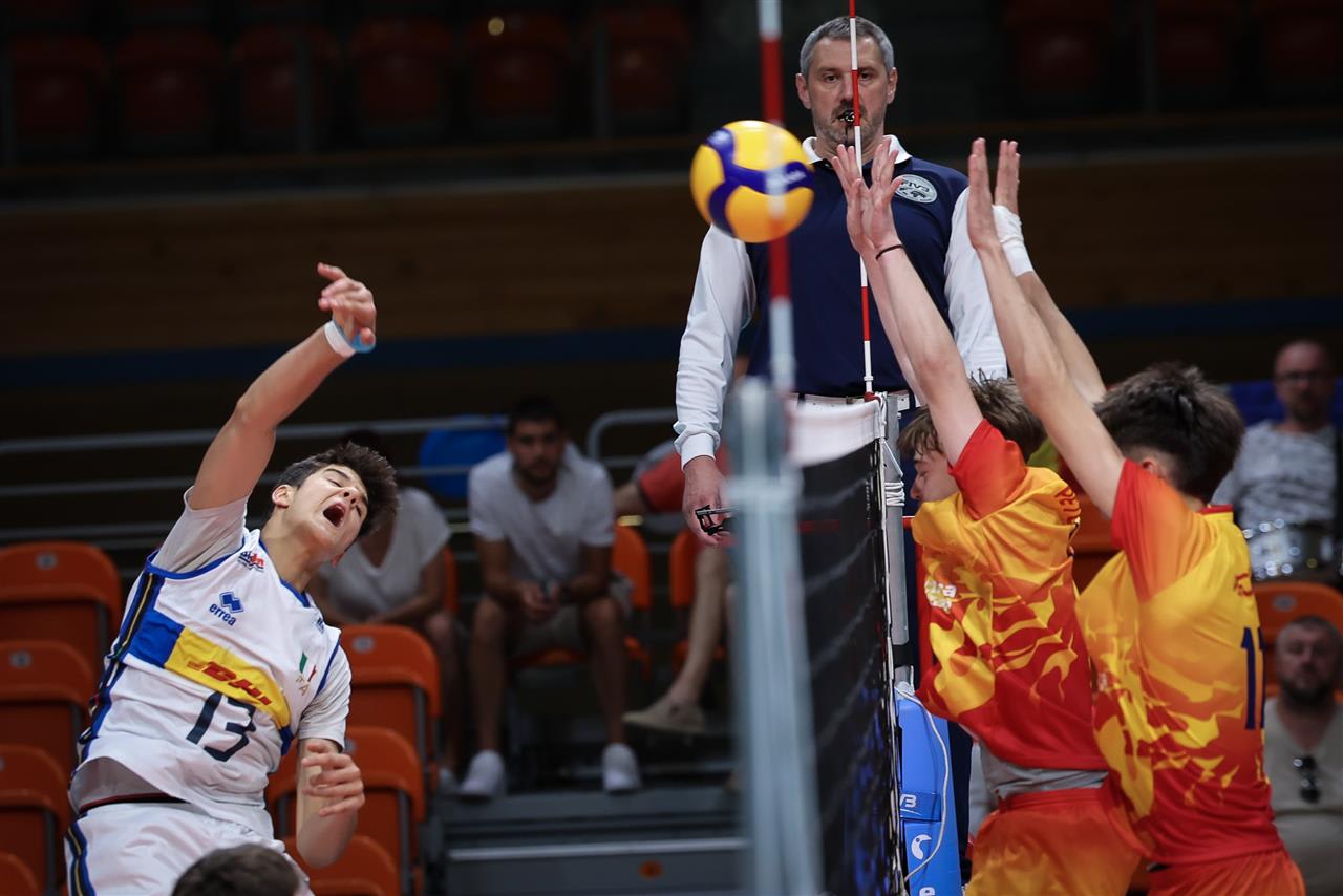 Race for the first boys' U17 world title begins on Saturday in Sofia