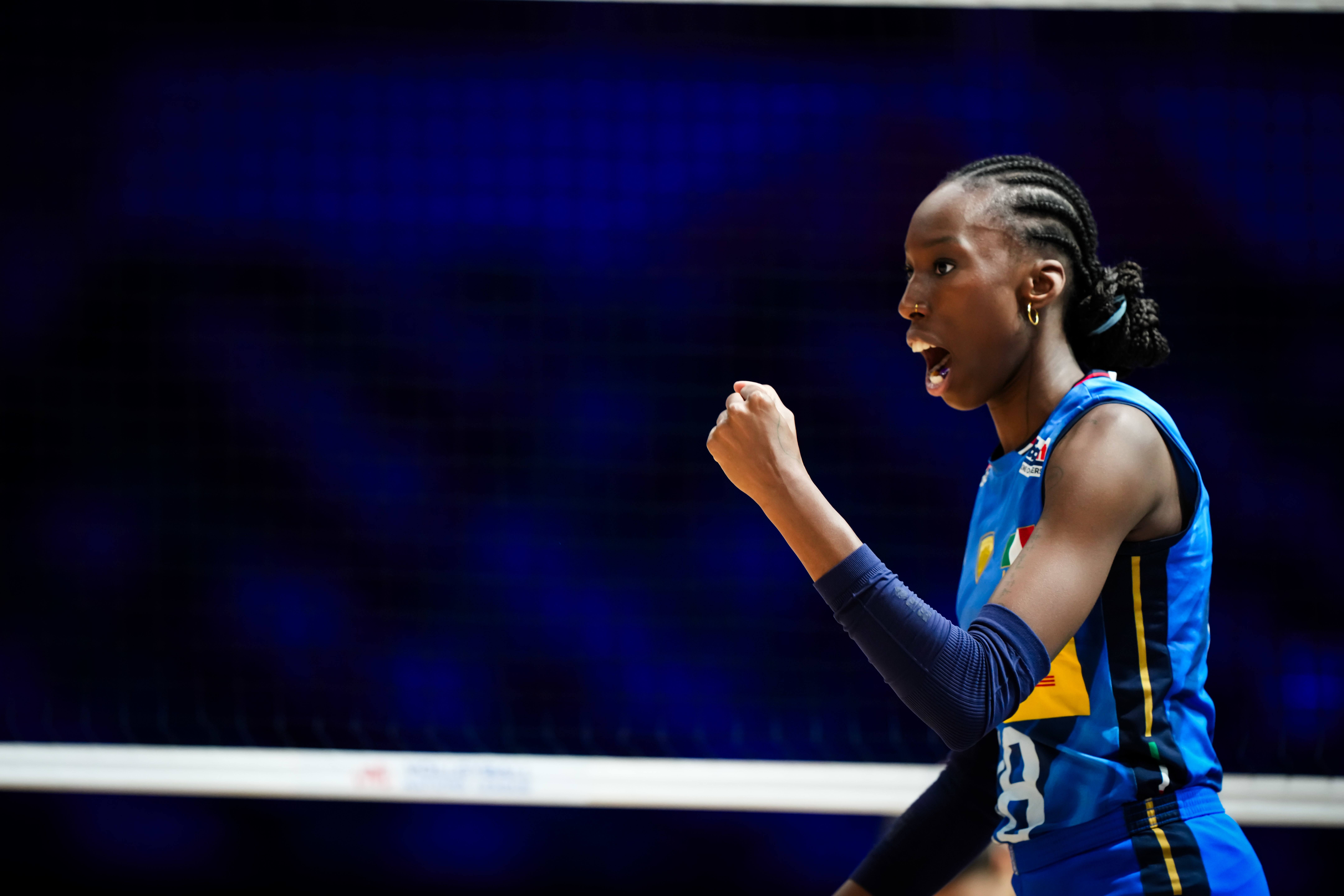 Egonu owns the net as Italy cope with fighting Bulgaria