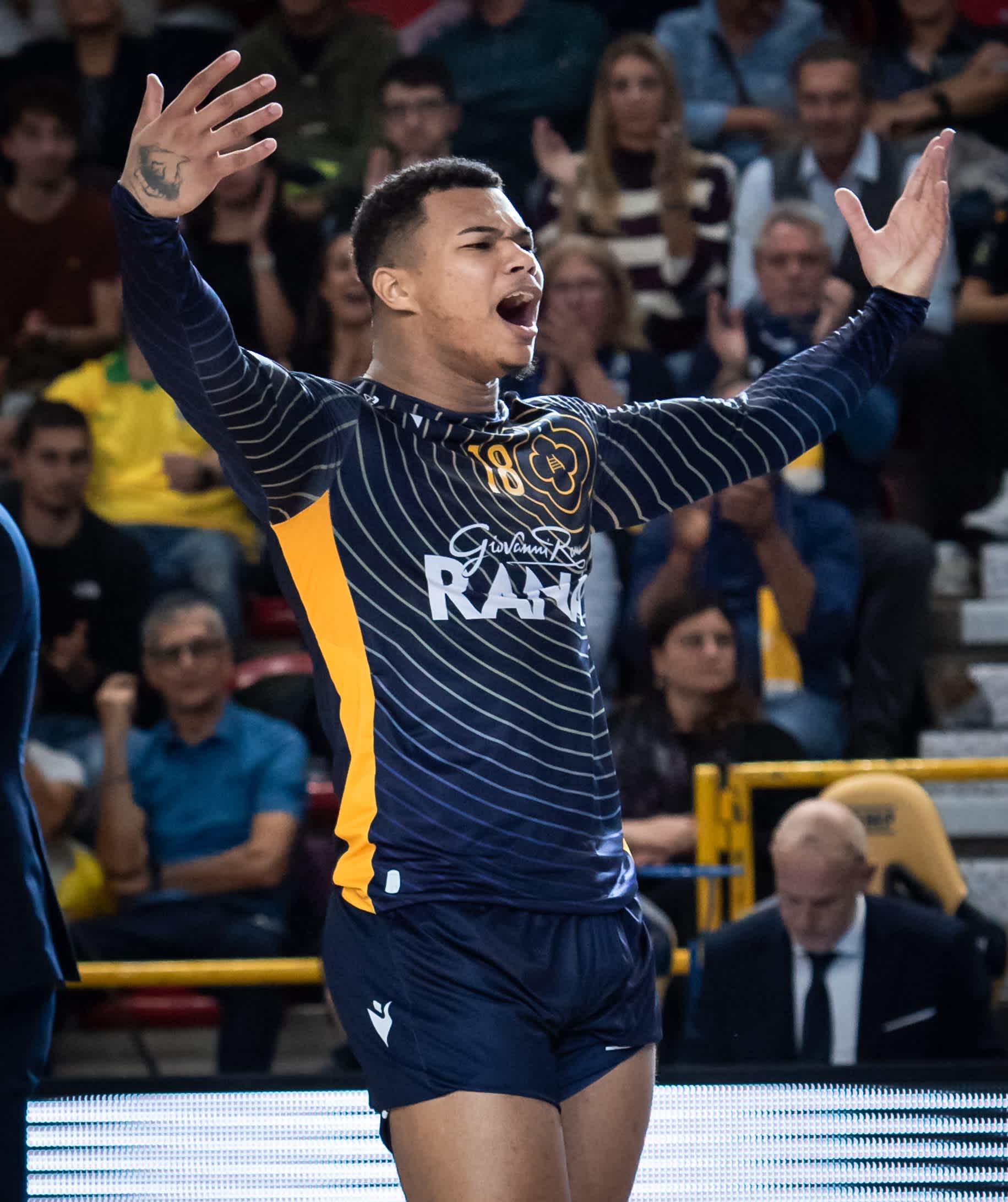Darlan marca 15 pontos em estreia vitoriosa pelo Verona na Liga ...