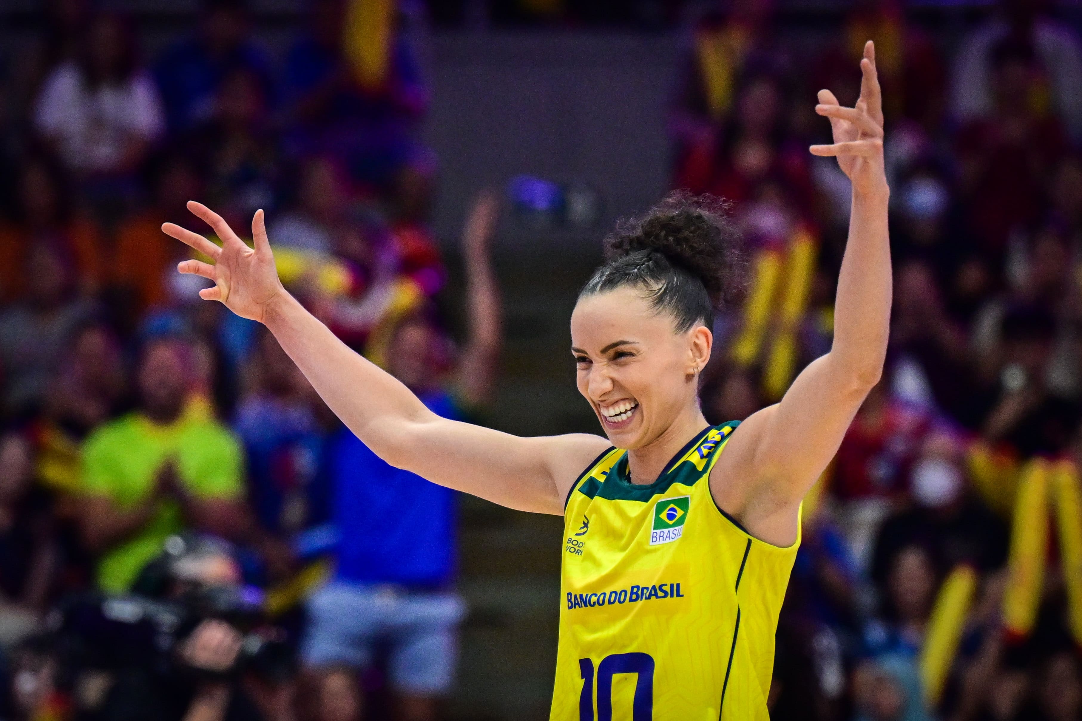 Gabi: Brazilian Volleyball Icon and International Champion