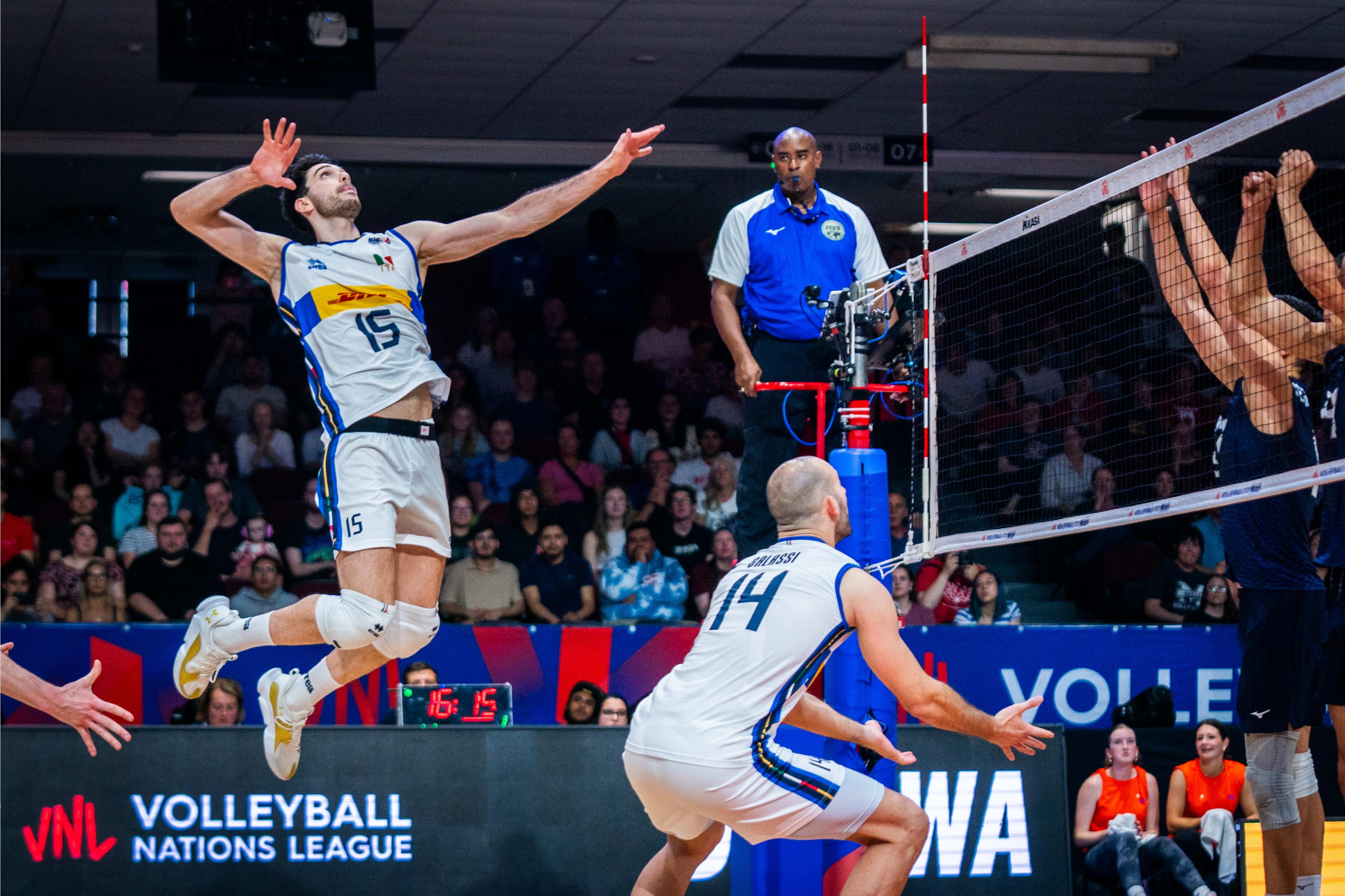 Daniele Lavia on fire as Italy bounce back and sweep USA