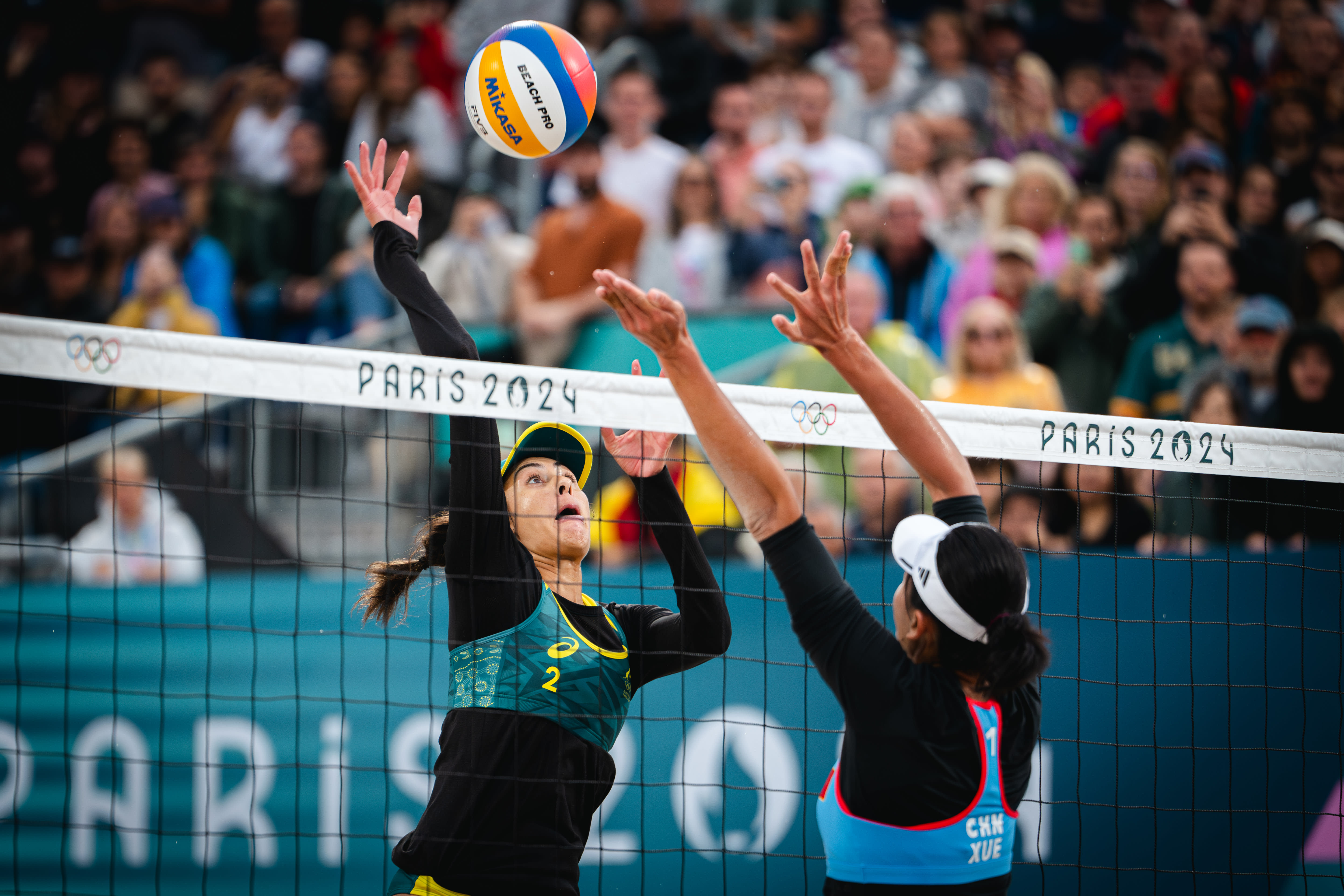 Clancy & Mariafe win tight battle in Paris 2024 women’s opener