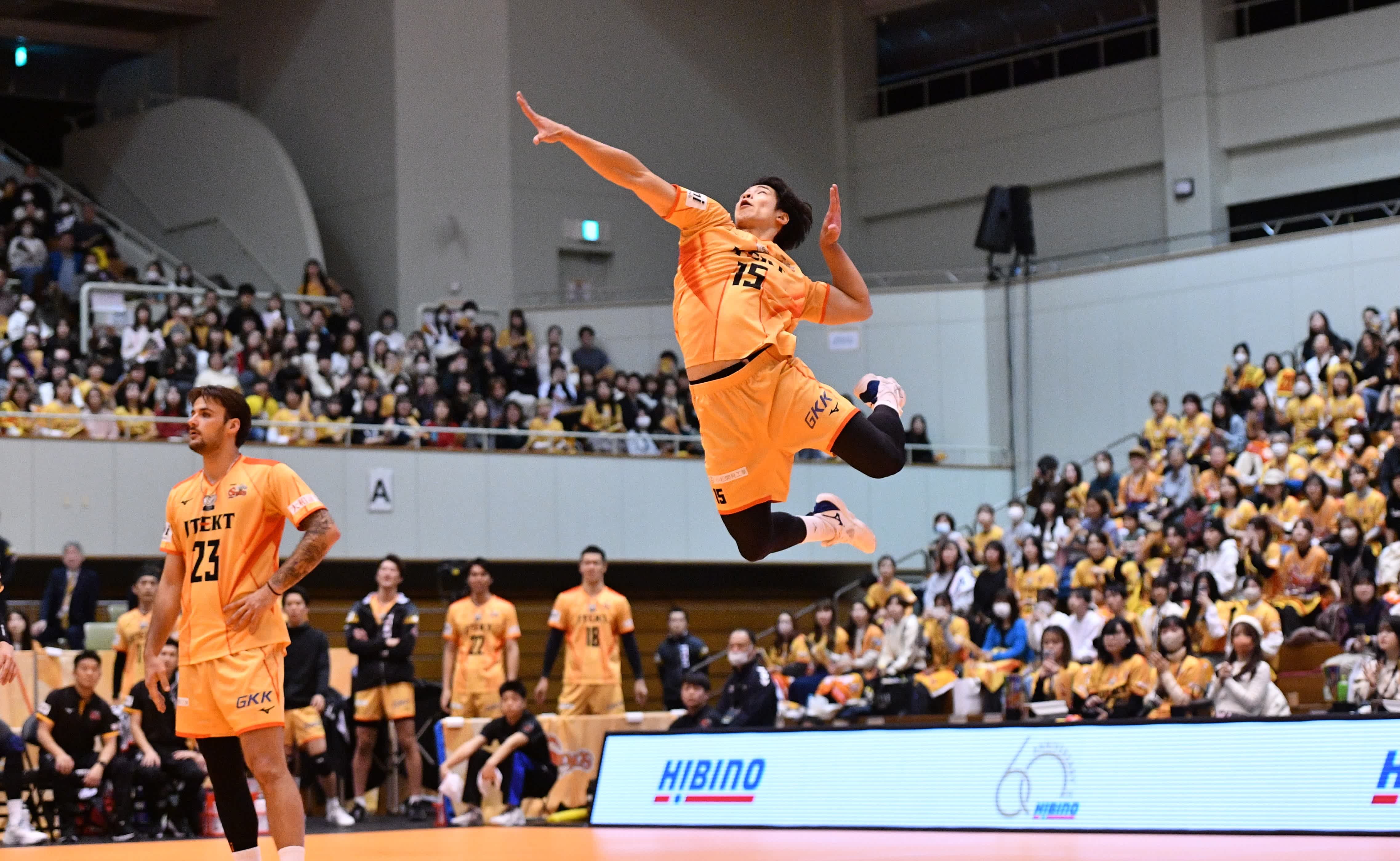 Spectacular weekend in Japan brings in new leader