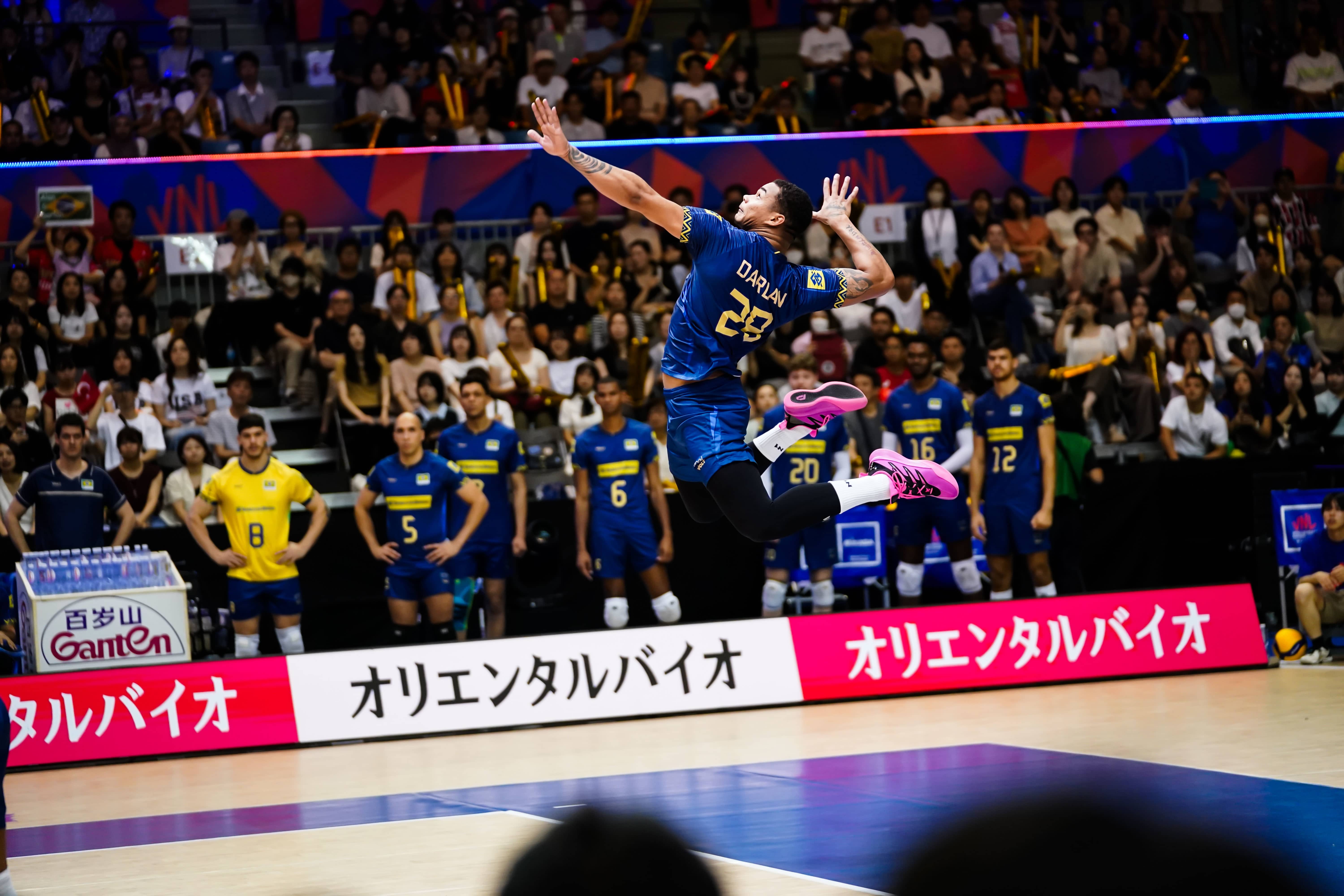 Darlan wins scoring duel with Mandiraci