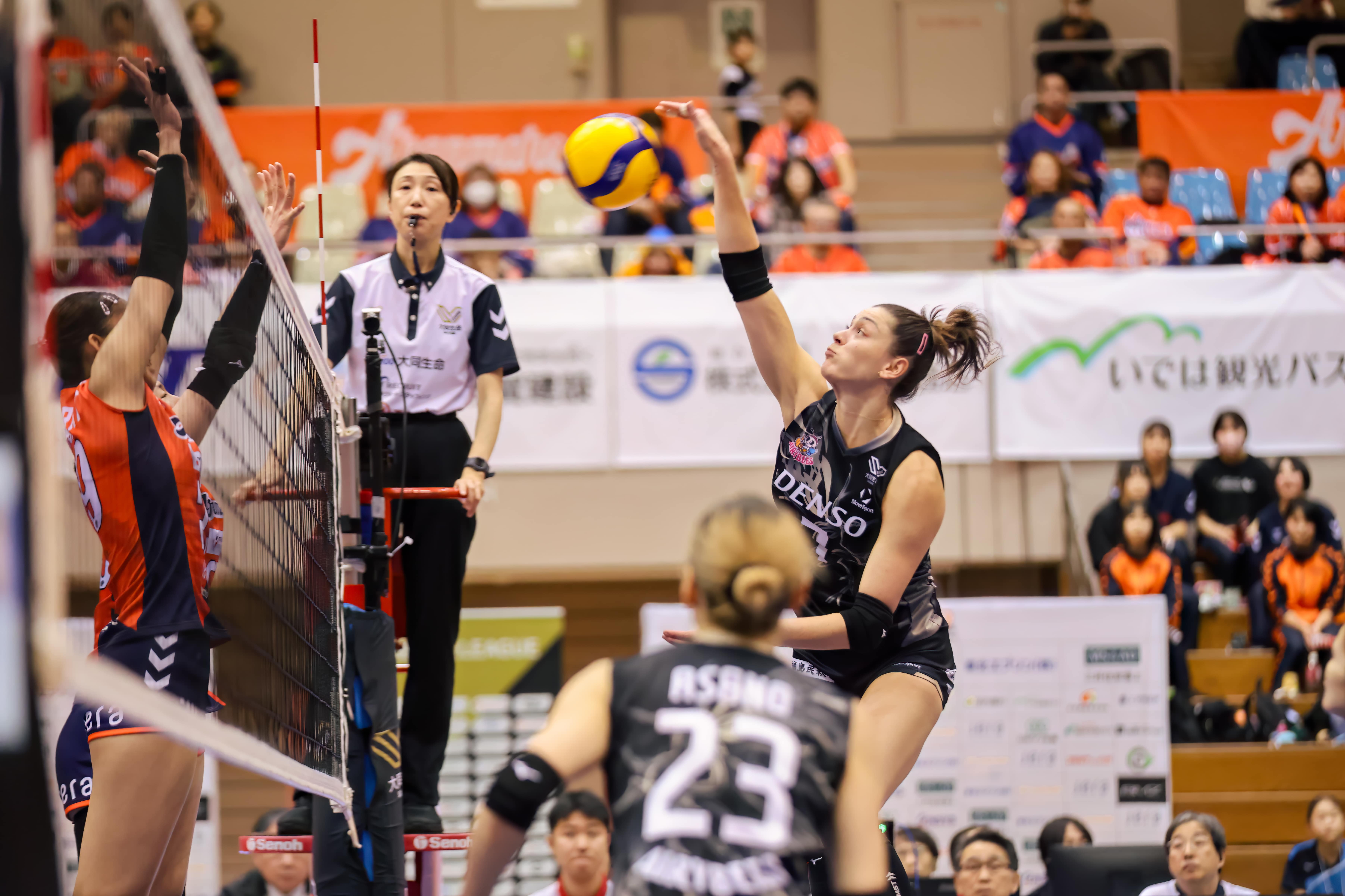 Denso Airybees de Rosamaria e Sabrina vence duas no Liga Japonesa ...